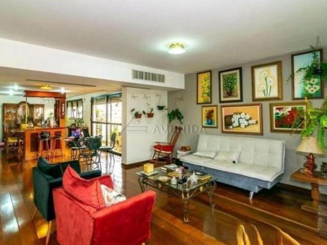 VENDA | Apartamento, com 4 dormitórios em Centro, Londrina