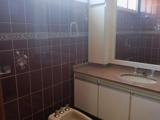 VENDA | Apartamento, com 4 dormitórios em Centro, Londrina