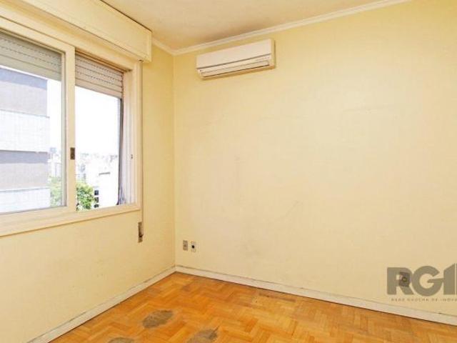 Venda Apartamento de três dormitórios, 01 vaga de garagem, com elevador