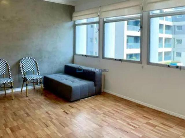 Venda Apartamento em Pinheiros Reformado 02 quartos 01 suite Closet 01 vaga