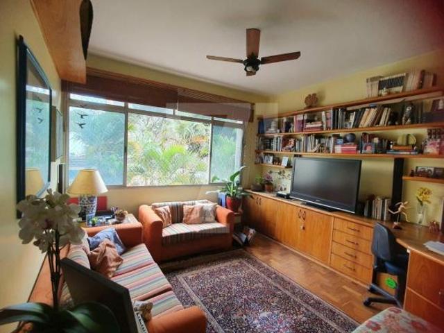 Venda Apartamento Itaim 189 m2 área útil 3 dorms. 1 suíte 2 vagas