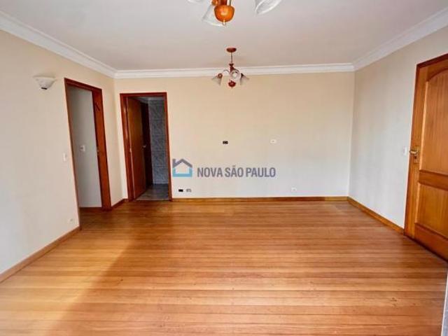 Venda Apartamento Moema 03 quartos 01 suíte 01 vaga Perto do Metrô e for