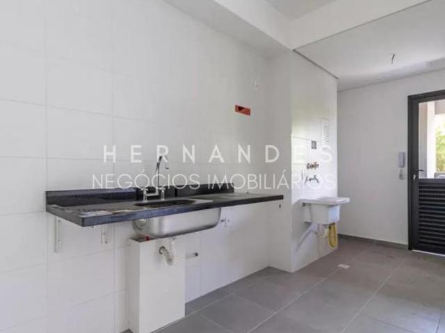 Venda apartamento no Condomínio Duq Central House