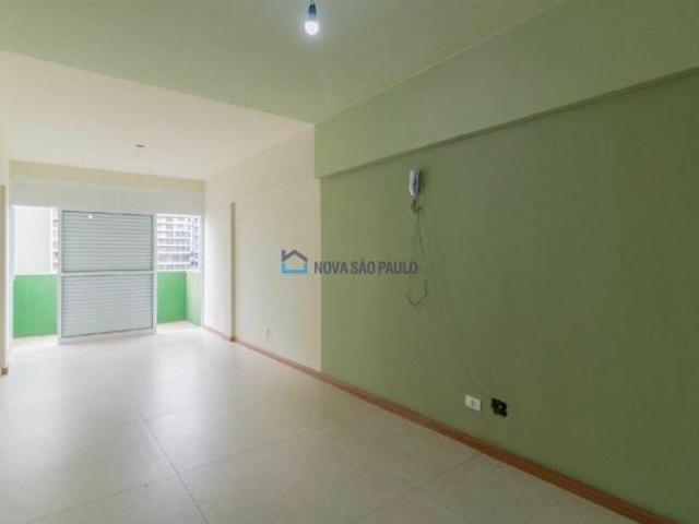 Venda Apartamento Oscar Freire Andar Alto com Varanda 01 quarto 01 vaga Próximo ao metrô