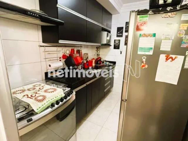 Apartamento com Área Privativa à Venda no Santa Mônica