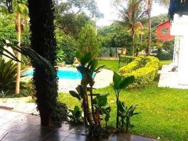 VENDA – BELÍSSIMA CASA NO CONDOMÍNIO BELA VISTA