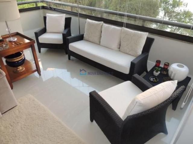 Venda. Campo Belo. Apartamento 260m², 3 quartos, 3 vagas