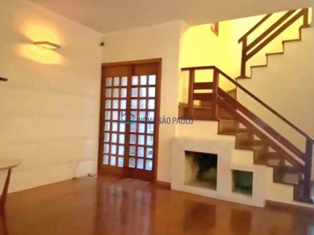 Venda. Campo Belo. Sobrado 136m². 2 quartos. 2 vagas