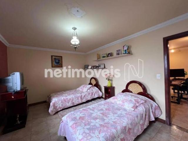Casa no Nossa Senhora do Carmo Contagem, 4 suítes, 4 vagas cobertas em linha