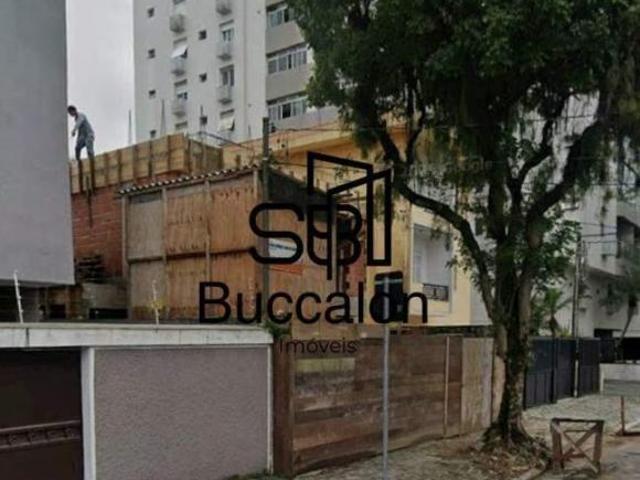 Venda Casa Nova e Nunca Habitada na Ponta da Praia: 3 Suítes, 2 Vagas e Lazer Privativo com Piscina
