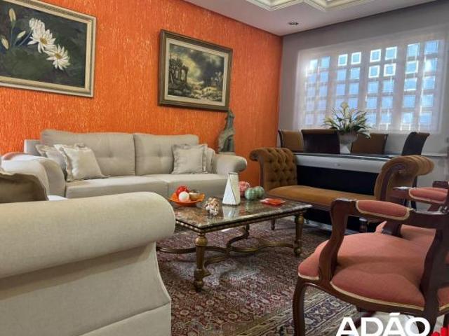Venda Casa Nova Suíça Casa de Rua com 3 Quarto s por R$ 1400000.00 no setor Nova Suiça VN35625