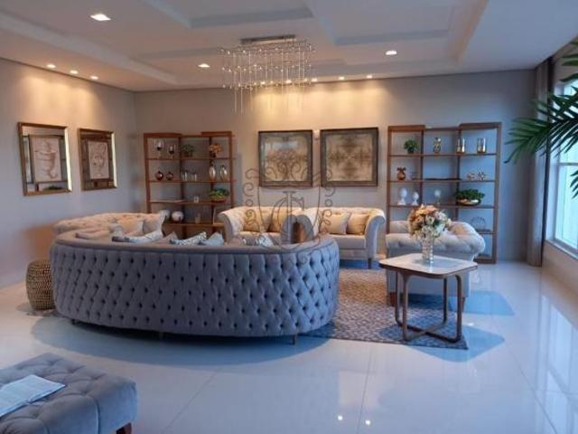 Venda | Casa com 400,09 m², 5 dormitório s, 3 vaga s. centro, Sapezal