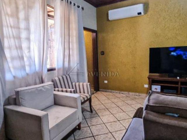 VENDA | Casa, com 4 dormitórios em Califórnia, Londrina