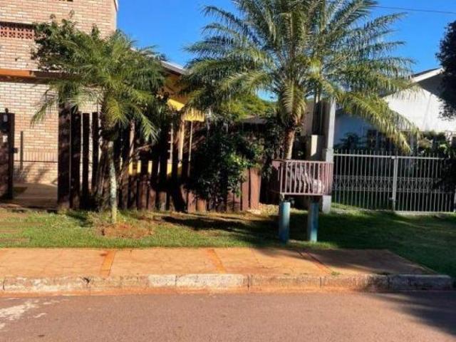 VENDA | Casa, com 4 dormitórios em Centro, Toledo
