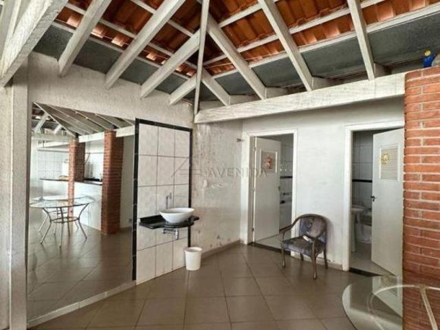 VENDA | Casa, com 4 dormitórios em Guanabara, Londrina