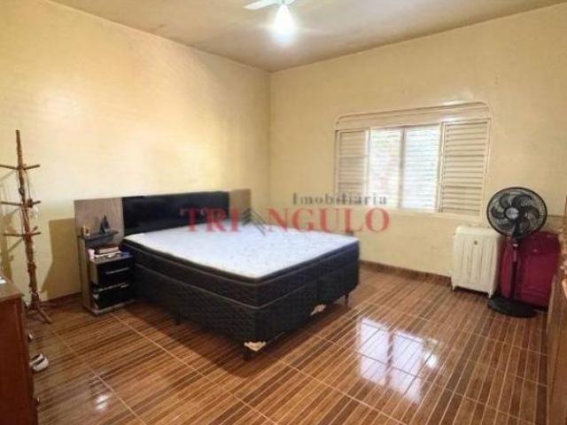 VENDA | Casa, com 4 dormitórios em JARDIM INDAIA, UMUARAMA