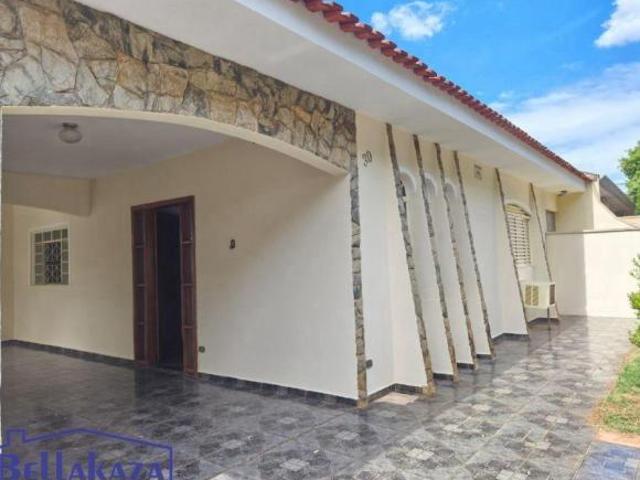 VENDA | Casa, com 4 dormitórios em Parque Das Bandeiras, Maringá