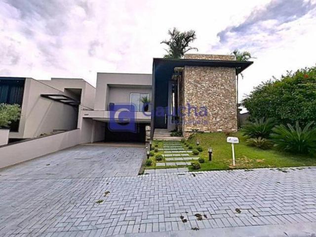 VENDA | Casa, com 4 dormitórios em Santa Cruz, Cascavel