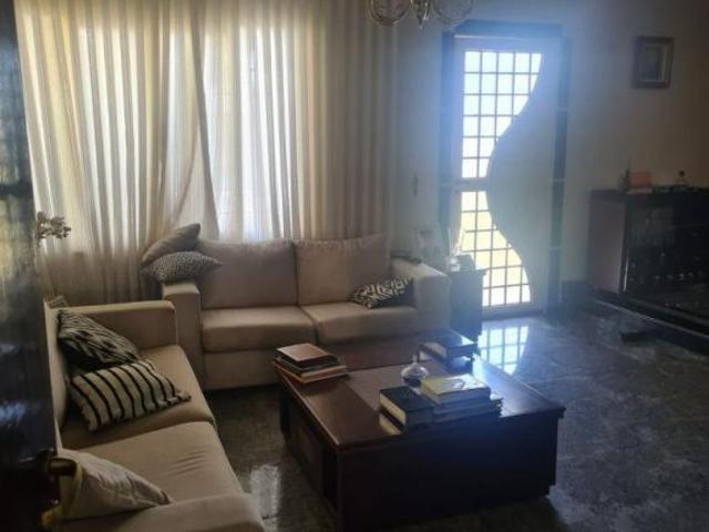 VENDA | Casa, com 4 dormitórios em Zona 02, Maringá