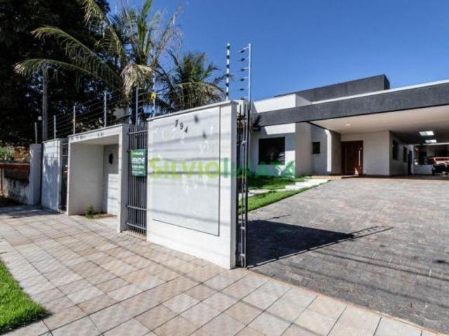 VENDA | Casa, com 4 dormitórios em Zona 02, Maringá