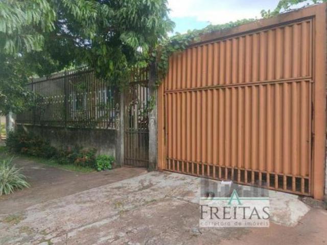 VENDA | Casa, com 4 dormitórios em Zona 03, Maringá