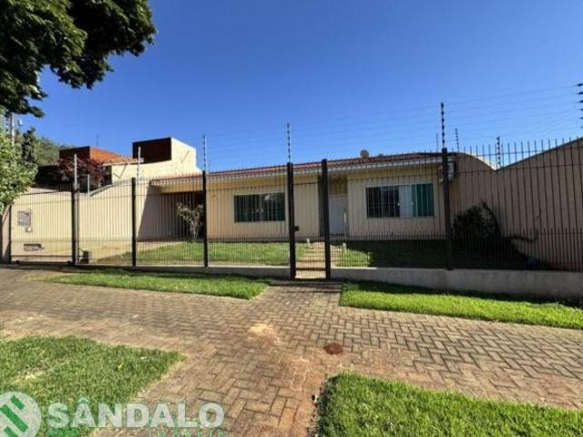 VENDA | Casa, com 4 dormitórios em ZONA 04, MARINGA