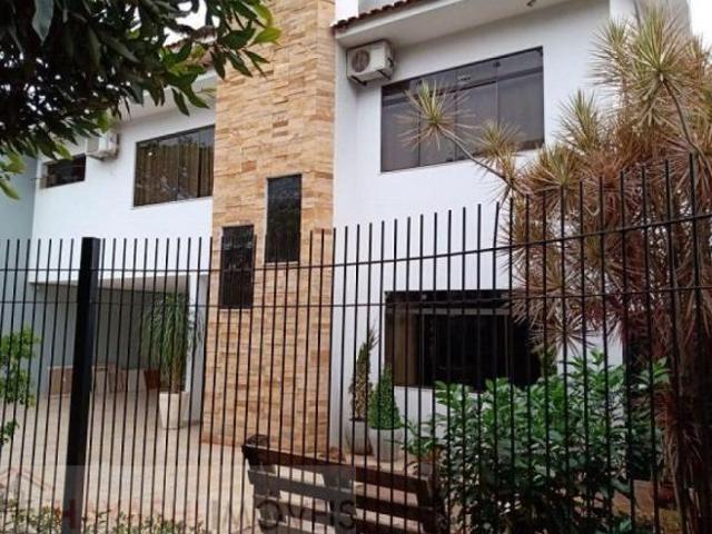 VENDA | Casa, com 4 dormitórios em Zona 07, Maringá