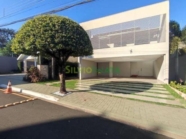 VENDA | Casa, com 4 dormitórios em Zona 08, Maringá