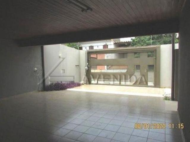 VENDA | Casa, com 6 dormitórios em Quebec, Londrina