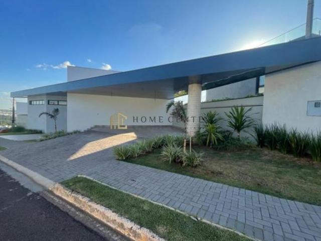 Venda | Casa com 292,63 m², 3 dormitório s, 4 vaga s. Chácaras Aeroporto, Maringá