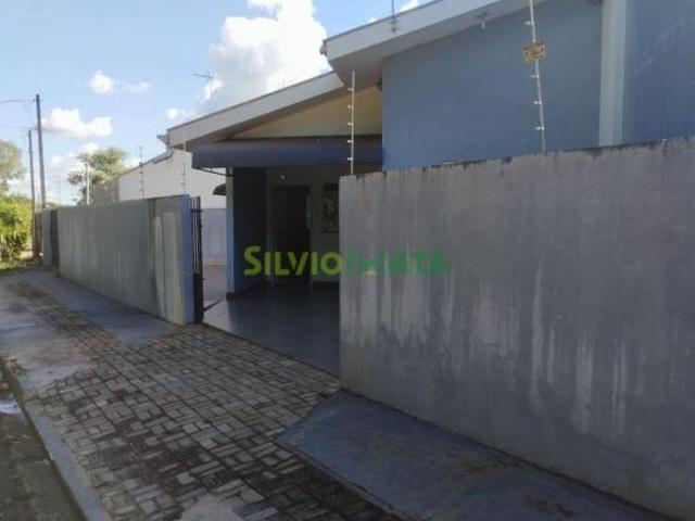 VENDA | Casa, com 2 dormitórios em Centro Sul, Mandaguaçu