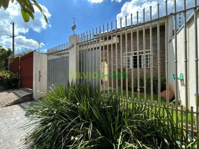 VENDA | Casa, com 2 dormitórios em Jardim Itália II, Maringá