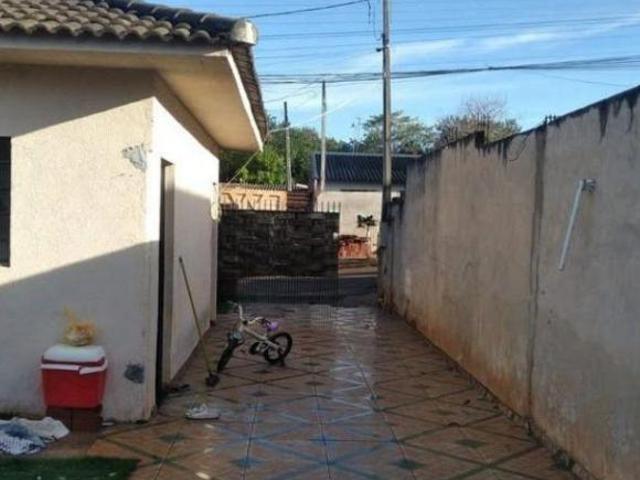 VENDA | Casa, com 2 dormitórios em Loteamento Madrid, Maringá