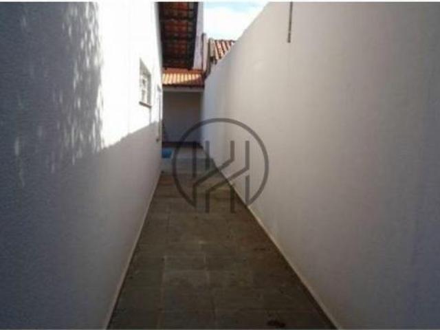 VENDA | Casa, com 2 dormitórios em PARQUE RESIDENCIAL SANTA MÔNICA, Londrina