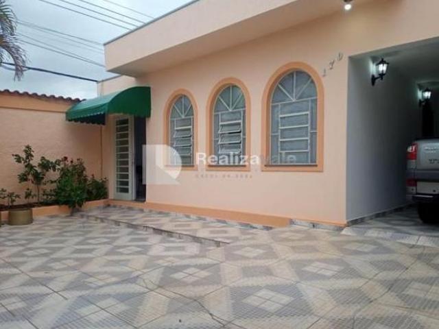 Venda | Casa com 300 m², 2 dormitório s, 4 vaga s. Vila Industrial, São José dos Campos