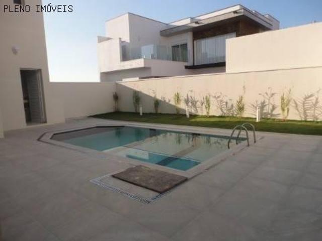 Venda | Casa com 305,00 metroQuadrado, 3 dormitório s, 1 vaga s. Swiss Park, C