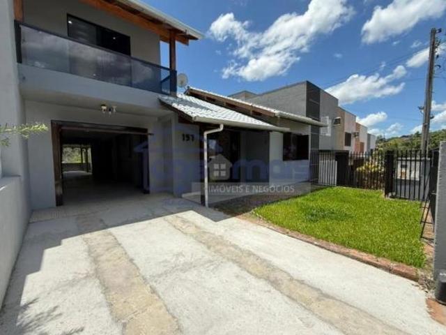 VENDA CASA COM 3 DORMITÓRIOS NO BAIRRO LAGO AZUL EM ESTÂNCIA VELHA