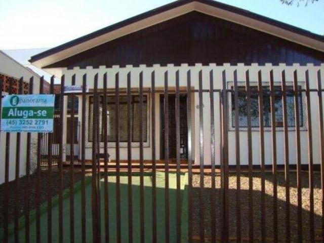VENDA | Casa, com 3 dormitórios em Centro, Toledo