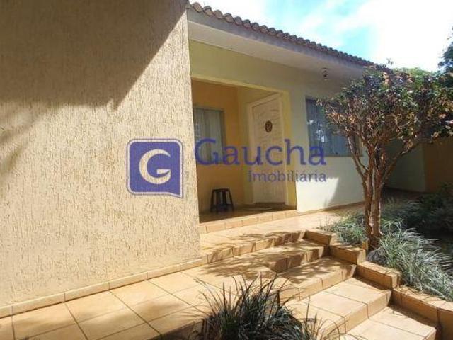 VENDA | Casa, com 3 dormitórios em Centro, Cascavel