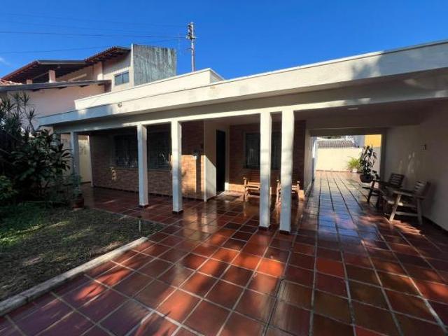 VENDA | Casa, com 3 dormitórios em Centro, Paranavaí