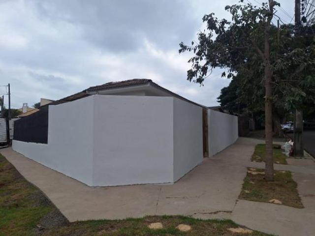 VENDA | Casa, com 3 dormitórios em Conjunto Habitacional Sanenge, Maringá
