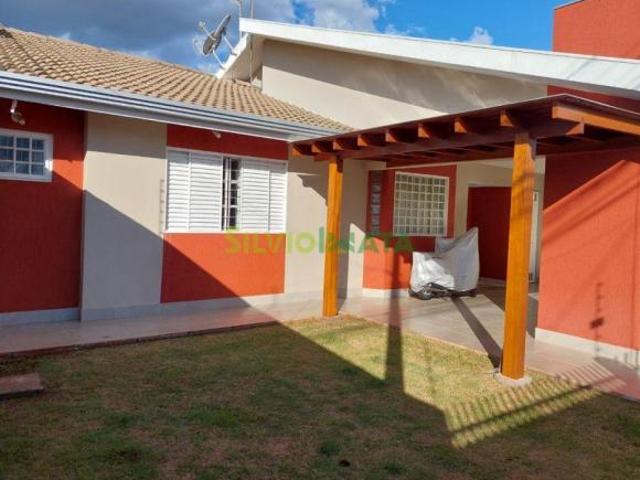 VENDA | Casa, com 3 dormitórios em Jardim Ipanema, Maringá
