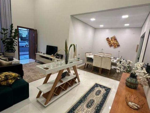 VENDA | Casa, com 3 dormitórios em Jardim Monte Rei, Maringá