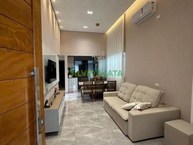 VENDA | Casa, com 3 dormitórios em Jardim Munique, Maringá