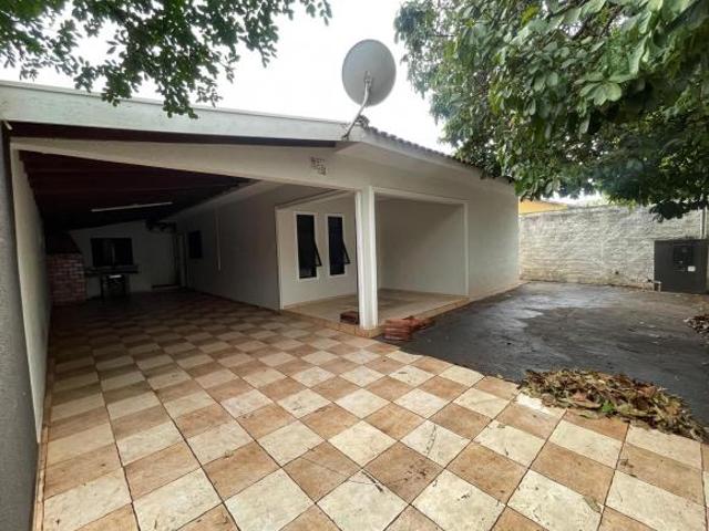 VENDA | Casa, com 3 dormitórios em Jardim São João, Paranavaí