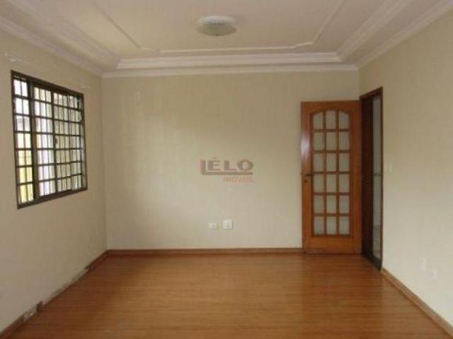 VENDA | Casa, com 3 dormitórios em JARDIM SANTA HELENA, MARINGA