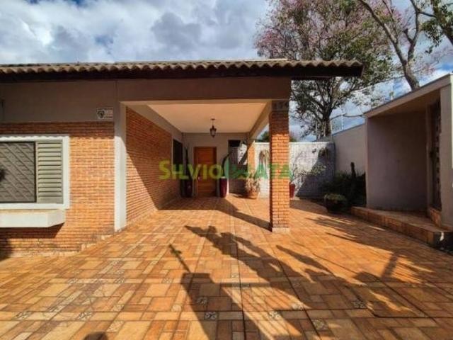 VENDA | Casa, com 3 dormitórios em Jardim Santa Helena, Maringá