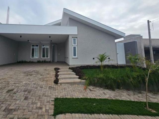 VENDA | Casa, com 3 dormitórios em Parque Industrial, Maringá