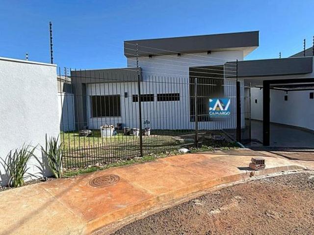 VENDA | Casa, com 3 dormitórios em Parque Residencial Quebec, Maringá
