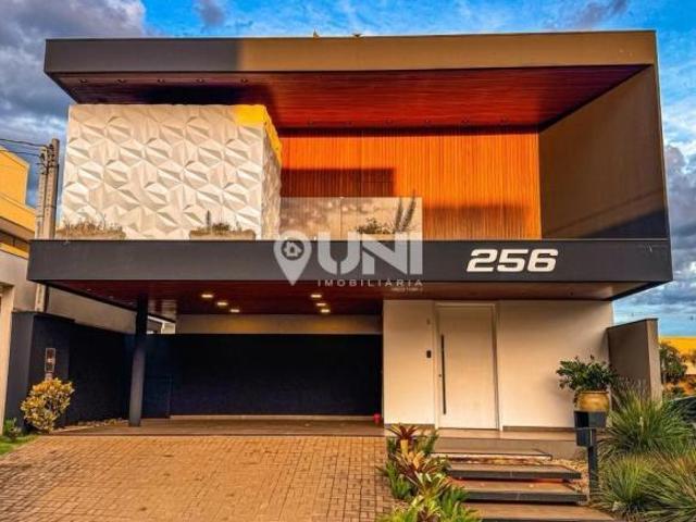 VENDA | Casa, com 3 dormitórios em Porto Madero, Dourados